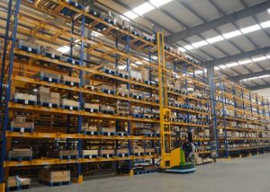 SELECTIVE PALLET RACKING (SPR) SYSTEM UNTUK WAREHOUSE BESAR